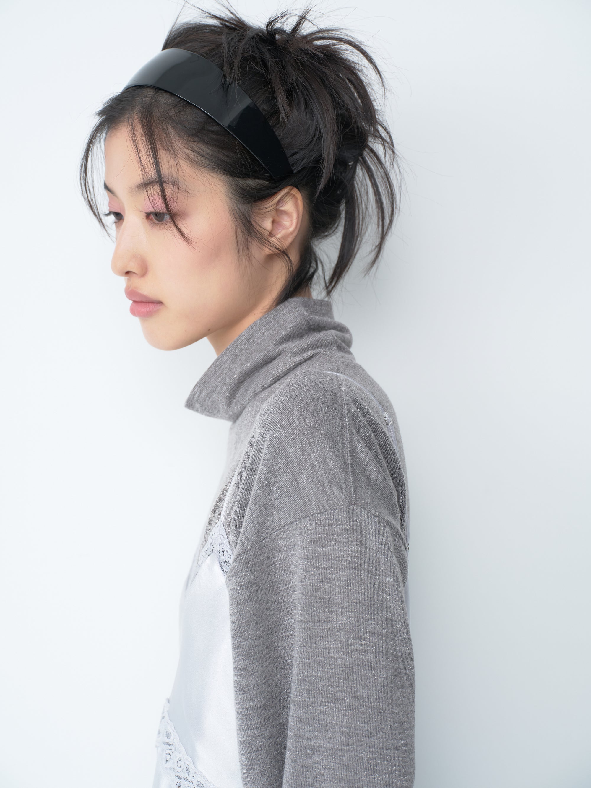 METAL TURTLENECK TOP IN GRAY